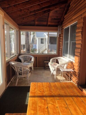 Peaceful Thomas Pond Cottage with Sandy Beach, Firepit & Lake Views ...