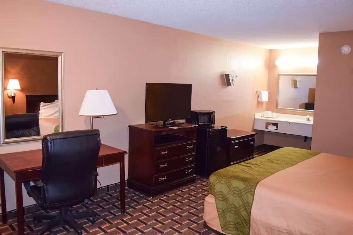 2 Affordable Getaway Featuring A Single Bed And Great Amenities - South Carolina