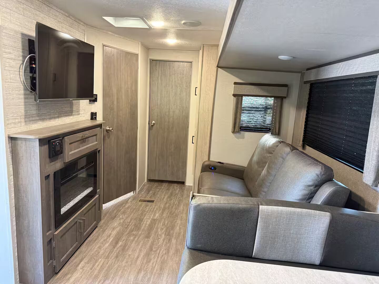 Cozy 1-bedroom Recreational Vehicle In Lovely Orlando With Ac - Orlando