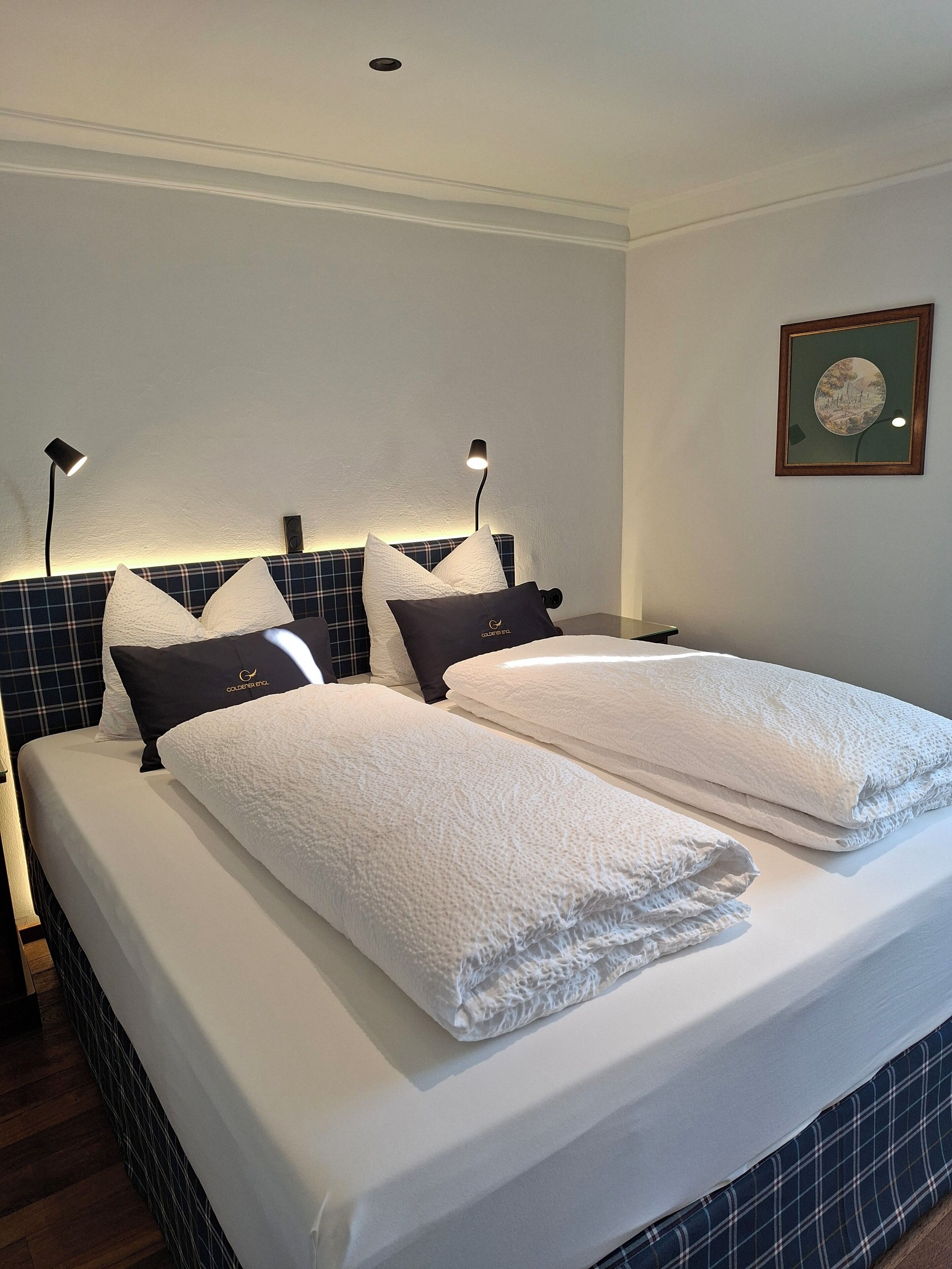 Quarto Duplo ou Twin | Cofre no quarto, secretária, cortinas/cortinados opacos, Wi-fi grátis 