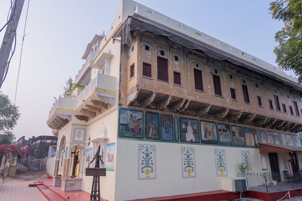 Jeevan Haveli Heritage Hotel And Museum - Nawalgarh