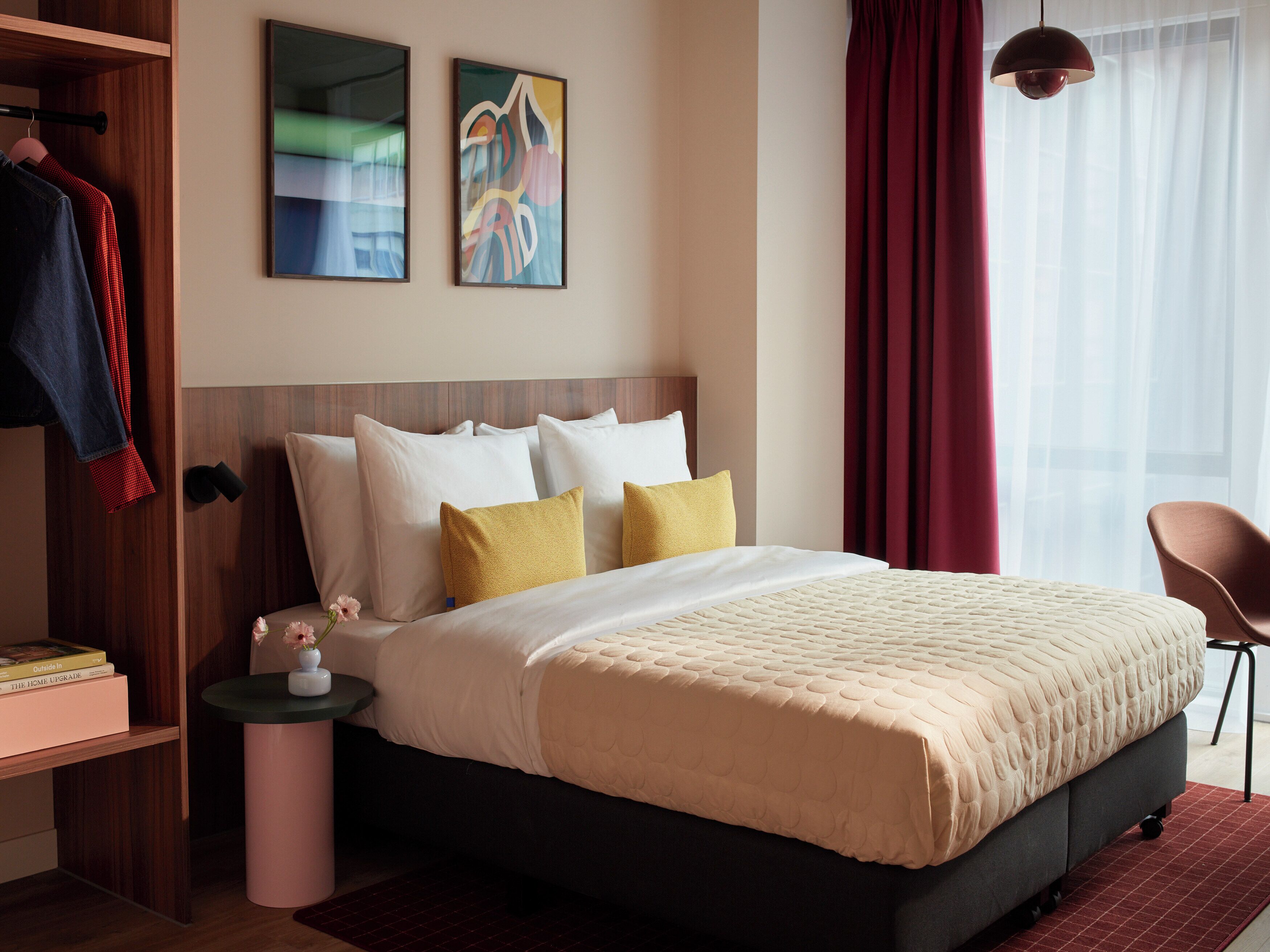 Estúdio conforto | Roupas de cama premium, cofres nos quartos, cortinas blackout