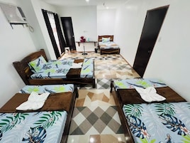 Escrivaninha, espaço de trabalho para notebook