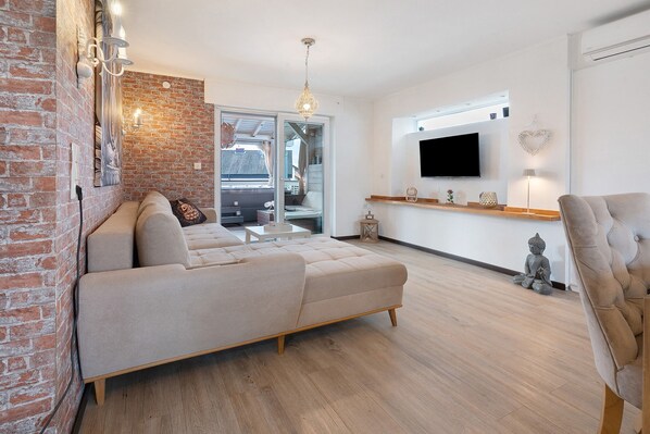 Evas Whirlpool Apartment in the Black Forest with Private Terrace, Wi ...