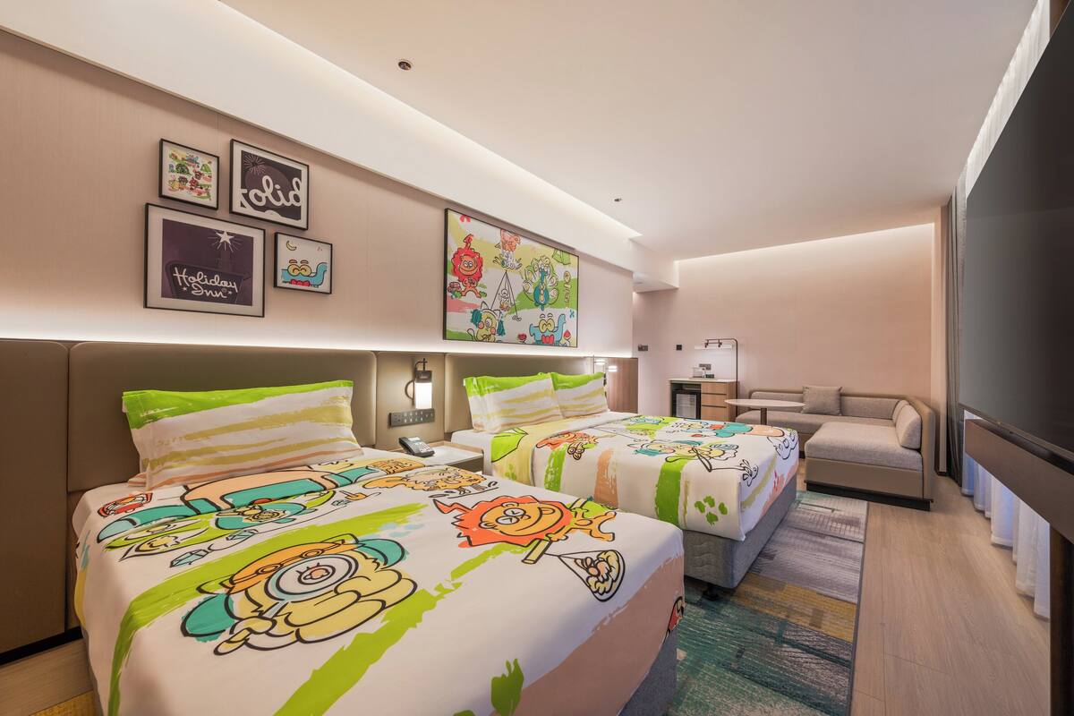 Quarto premium, 1 cama King, banheira (Kids Theme Furnished Balcony) | Edredons de pluma, frigobar, escrivaninha