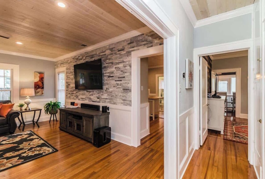 Lake Morton Historical District Home W/ King Bed - Lakeland, FL