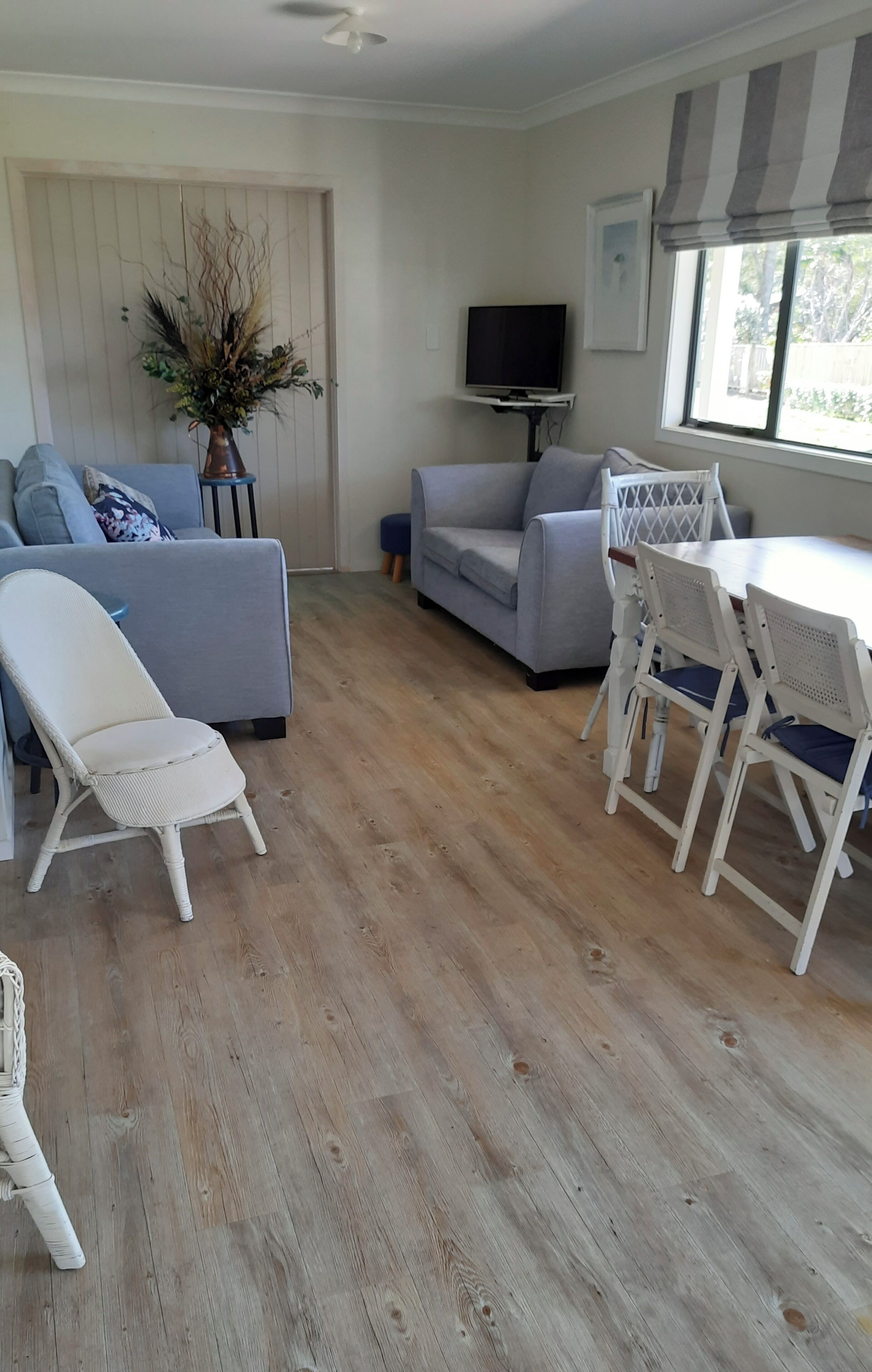 Hosts On The Coast Art In The Park - フィティアンガ