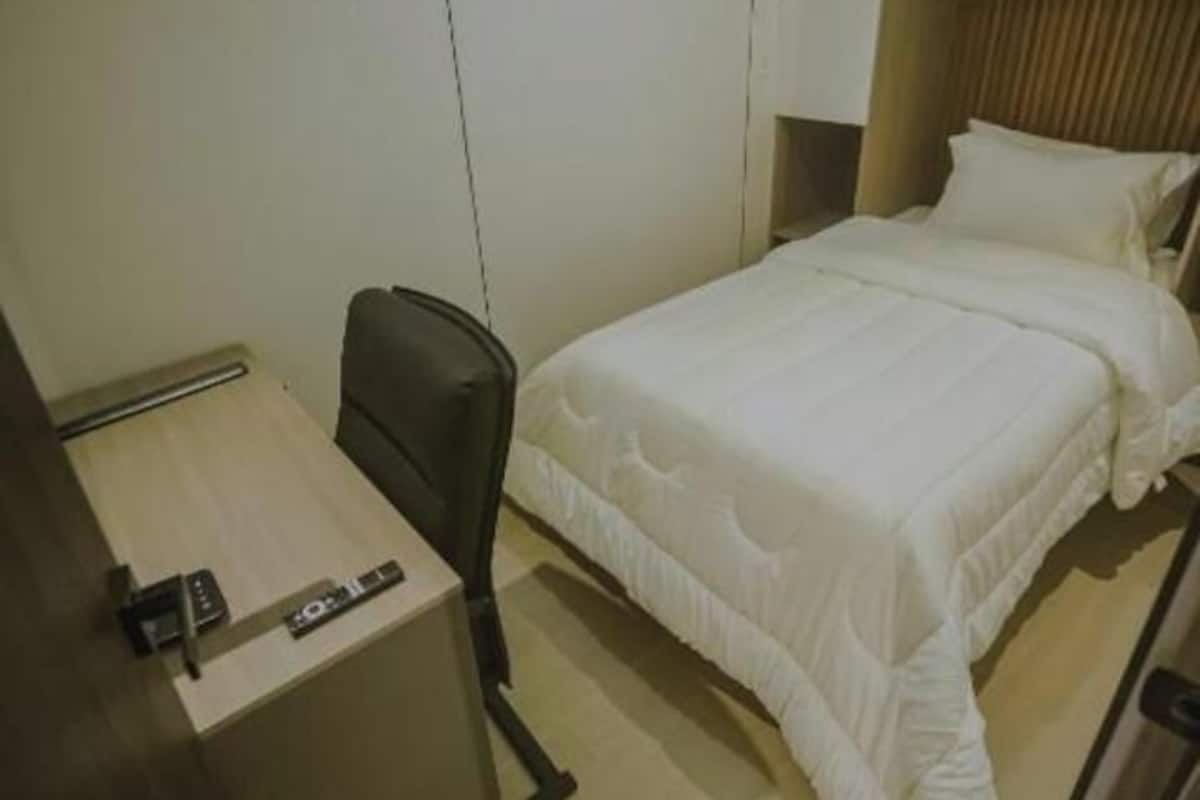 Apartamento Comfort | Roupa de alta qualidade, secretária