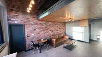 Apartamento conforto | Escrivaninha, espaço de trabalho para notebook, cortinas blackout