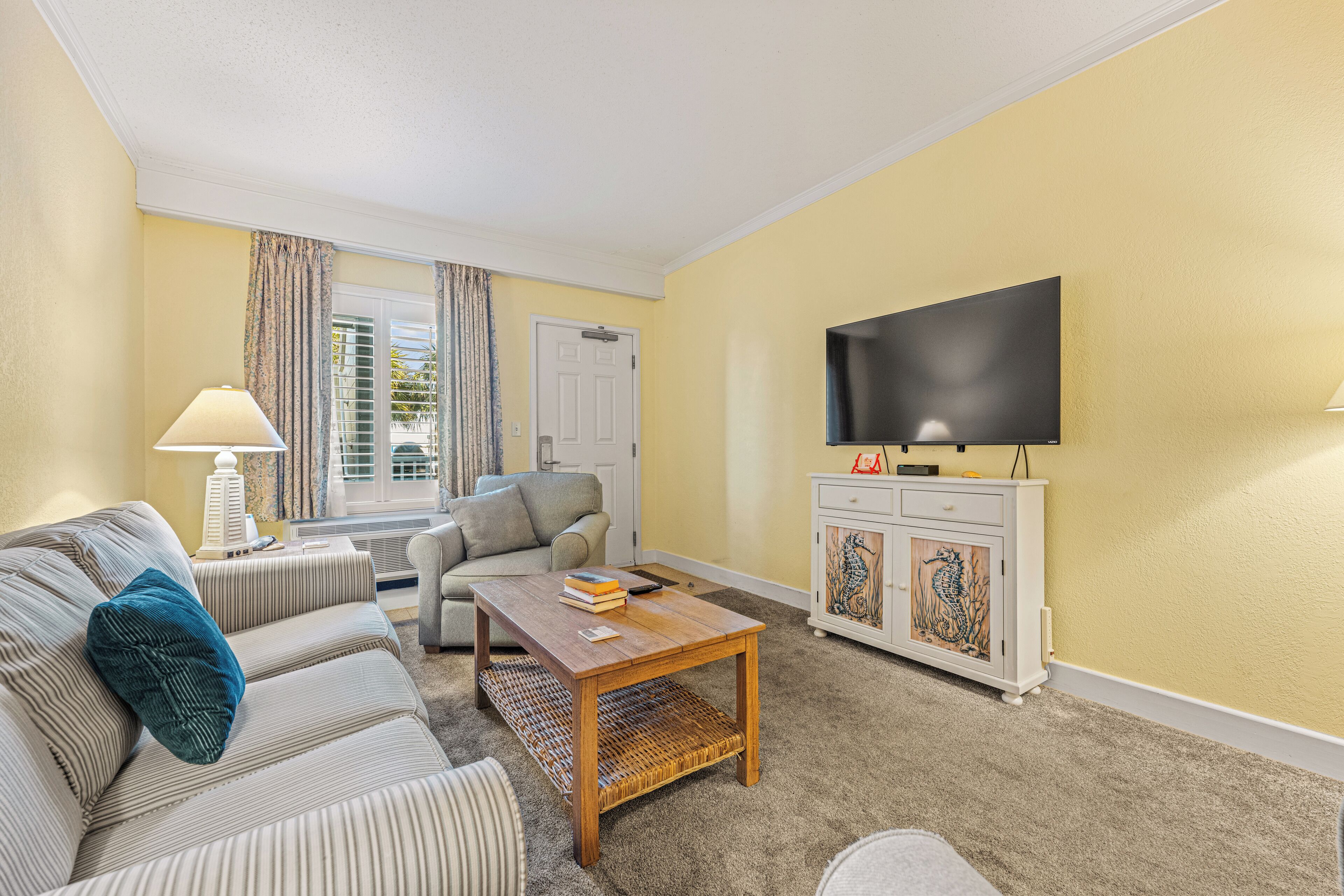 Cozy Corner Condo With Private Patio & Pool Access In Hatteras Village - Hatteras, NC