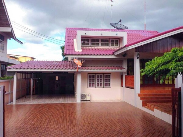 Buriram The Big House, 3 Bedrooms, 3 Bathrooms - Buri Ram