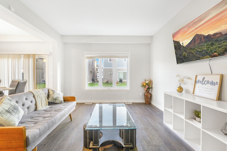 Cozy 4 Bedroom Townhouse. - 威蘭