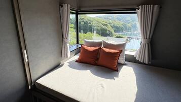 Quarto premium, varanda coberta, vista para o oceano | Wi-Fi de cortesia, roupa de cama
