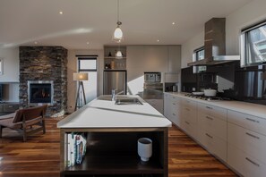 TRA' HOUSE - RYE BEACH RETREAT Whole house 4 bedrooms 2.5 Bathrooms ...