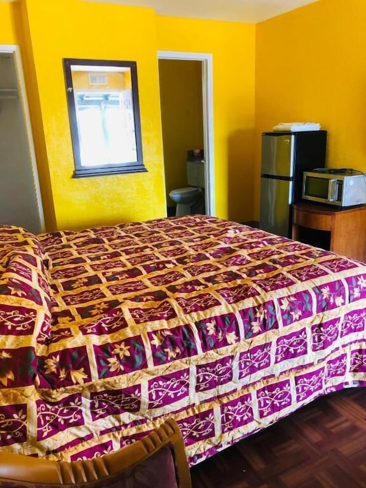 Commodore Motel - San Leandro, CA