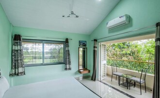 Green Living Villa Upper Floor | Cortinas/cortinados opacos, quartos insonorizados 
