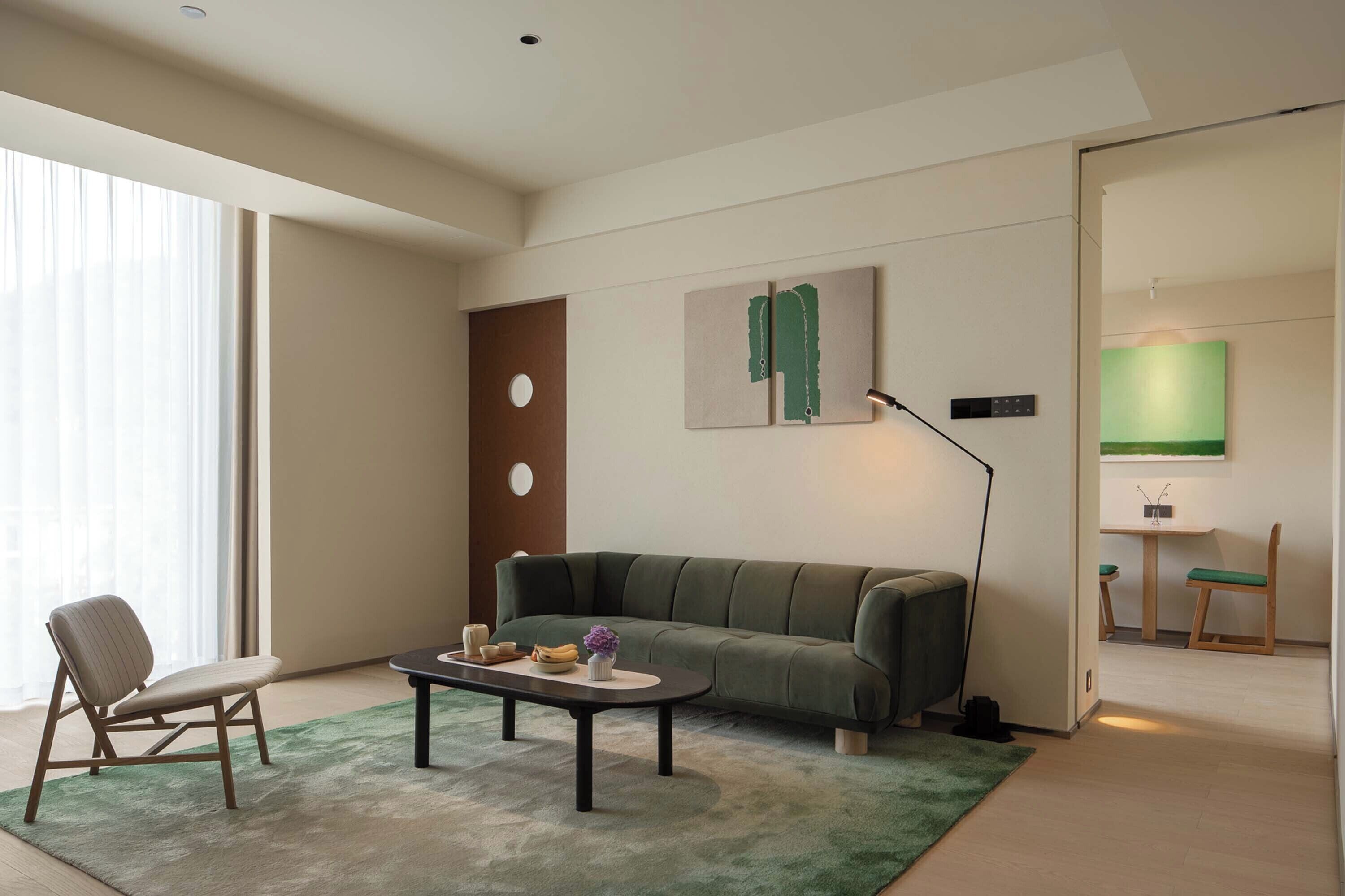 Suite Superior, Vista para a cidade | Sala | Televisor, piso aquecido 