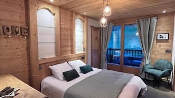 Cofres nos quartos, quartos à prova de som, Wi-Fi de cortesia