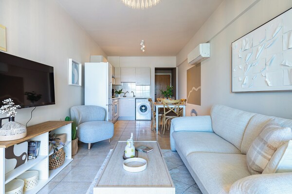 Calina - 3-br Apt & Pool In Mackenzie - Larnaca