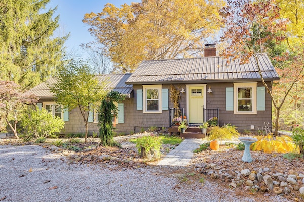 Trails, Wine & Events! Cuyahoga Falls Retreat - Sarah's Vineyard, Cuyahoga Falls