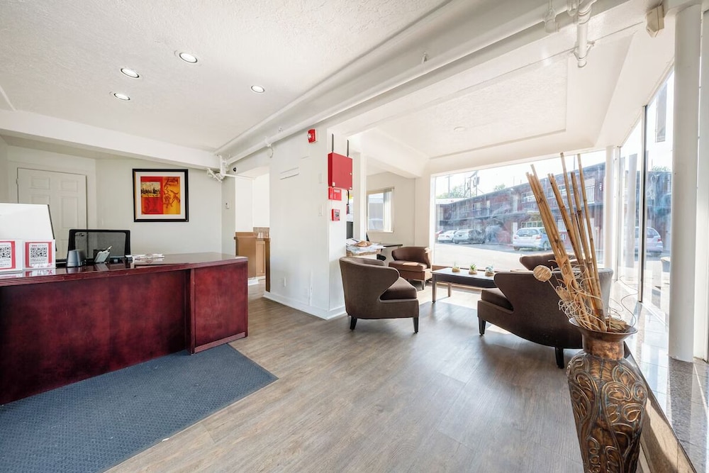 Room Perfect for Budget-Conscious Travelers in Portland Reviews, Deals ...