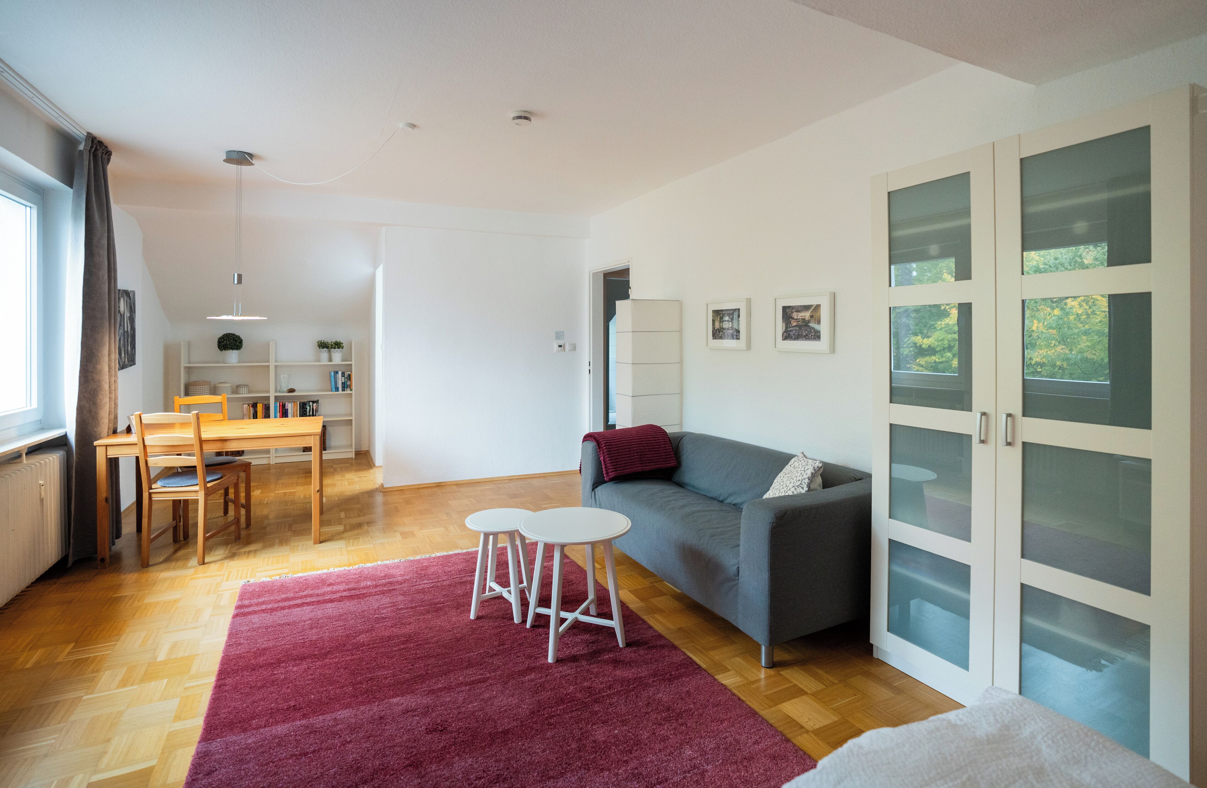 Apartamento Comfort, Vista para a cidade | Sala de estar | Smart TV de 55 polegadas com canais digitais 