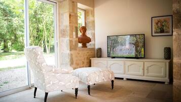 Casa, vista para o jardim | Sala de estar