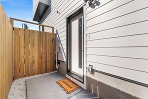 Bright/New & Spacious 3BR/2BA – Central Location Reviews, Deals ...