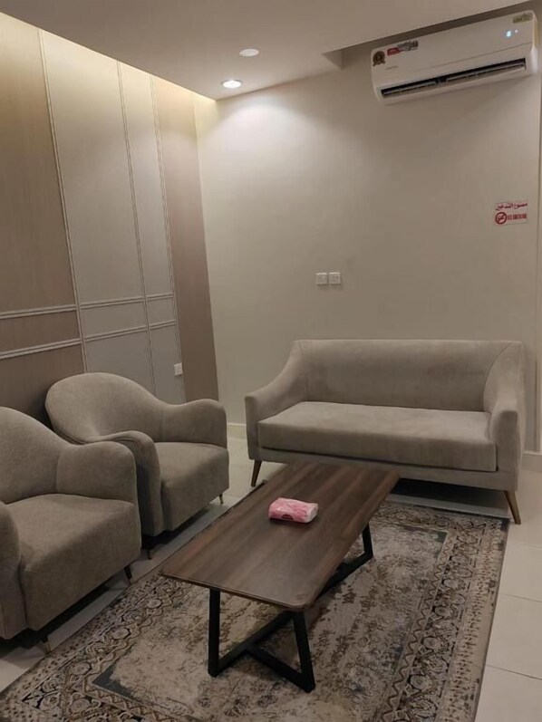 Golden New Mahayel, Muhayil: Hotel Reviews, Rooms & Prices | Hotels.com