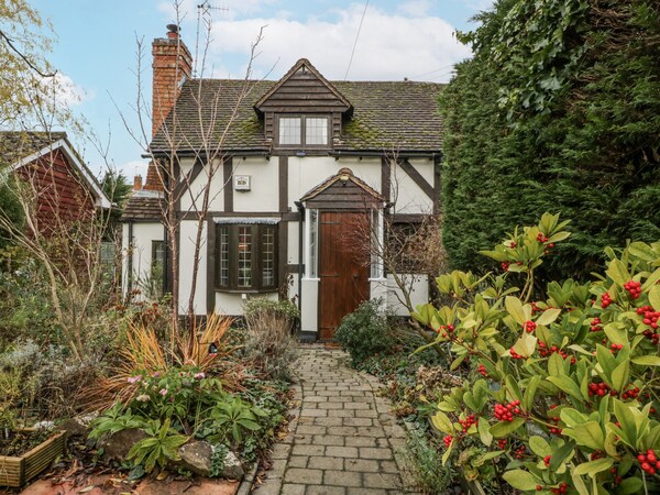 Magpie Cottage - Worcester, UK