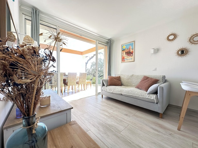Superb Apartment With Garden And Terrace, Sea View, Domaine Les Restanques - Grimaud