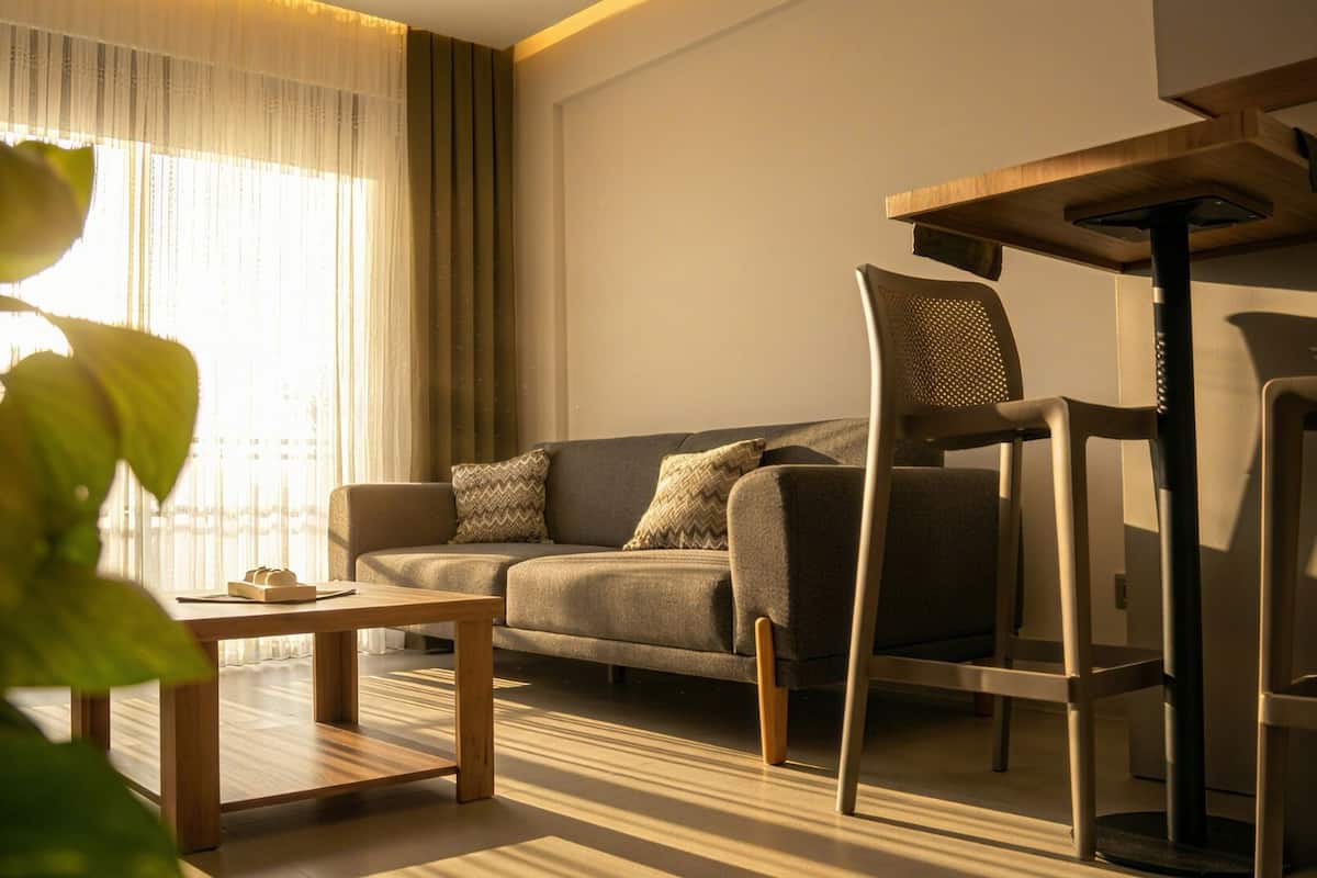 Roupa de alta qualidade, minibar, Wi-fi grátis