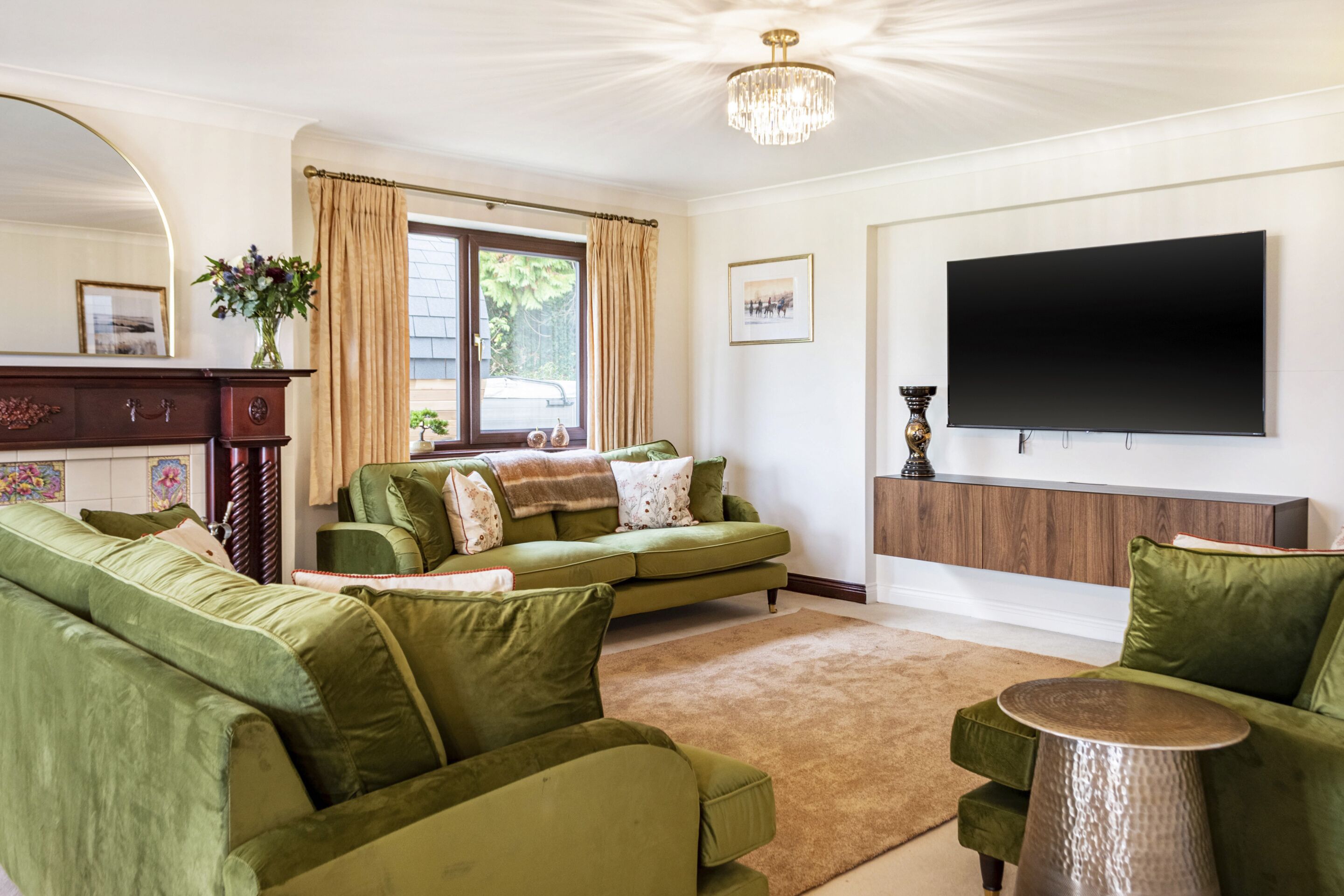 Cedar Farm: A Stunning 6 Bedroom Detached Home - Cheltenham