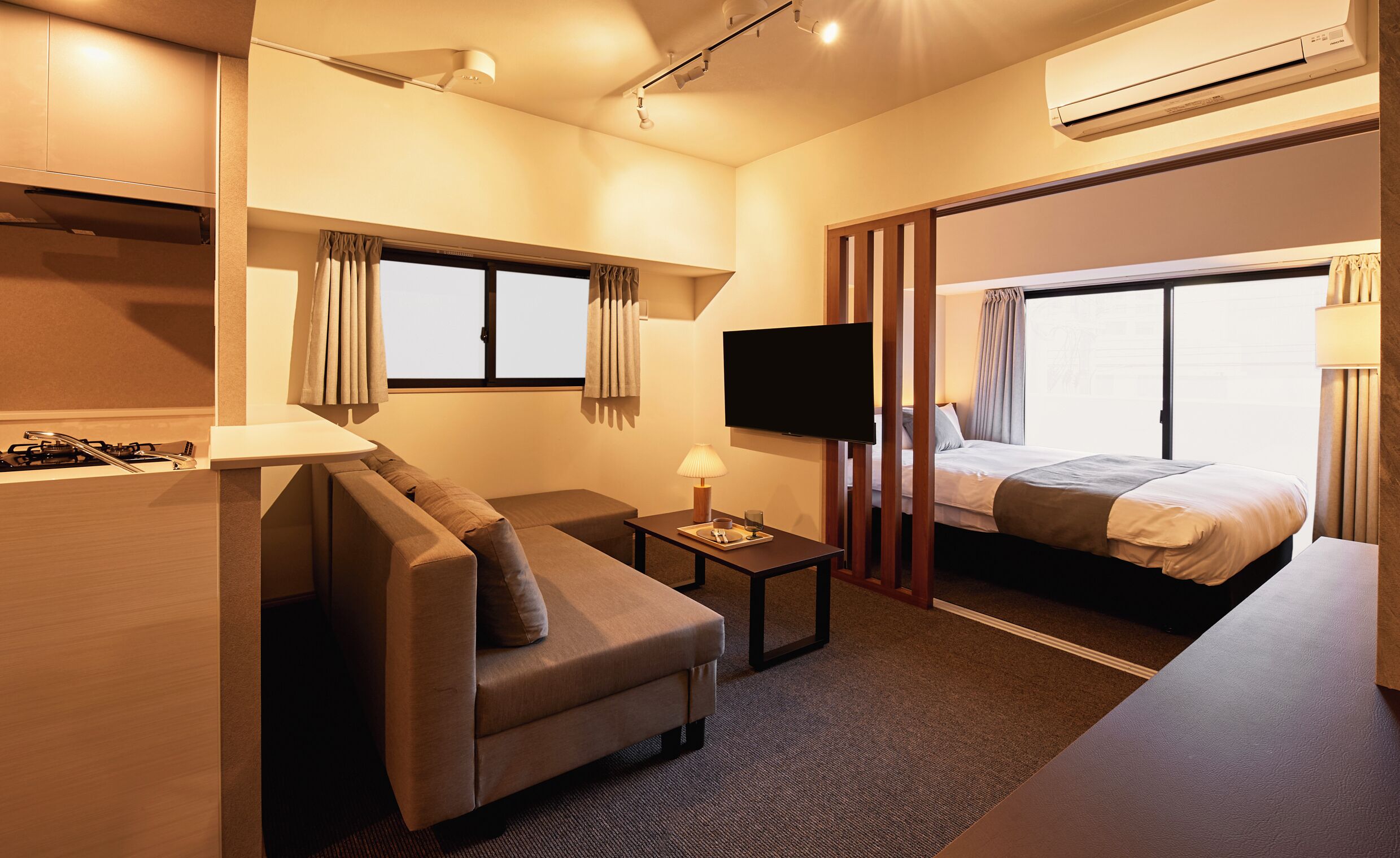 Quarto Familiar | Secretária, Wi-fi grátis, roupa de cama fornecida 