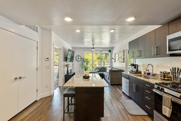 Modern 2BD/2BA • Gym • Garage PKNG • Walking distance to Delta Center ...