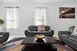 LUX Home MINS to Tampa General Hospital & Ybor Strip Reviews, Deals ...