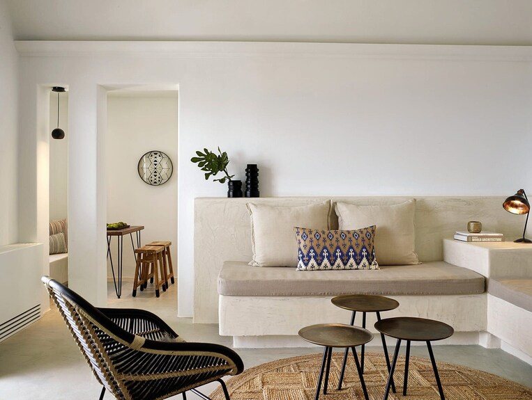 Aletheia Suite, Private Pool Or Jacuzzi, Furnished Terrace, Oia - Oia
