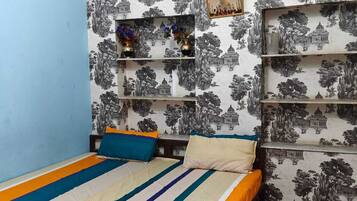 Quarto Duplo ou Twin Básico | Roupa de cama fornecida