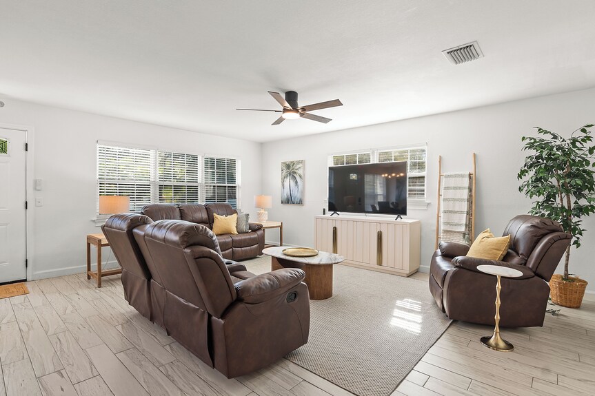 3-bedroom 2 Full Baths Mnts To The Beach - Vero Beach, FL