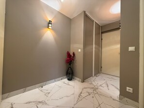 T3 COSY & CHIC MODERN CENTER NEAR MANTES LA JOLIE TRAIN STATION Reviews ...