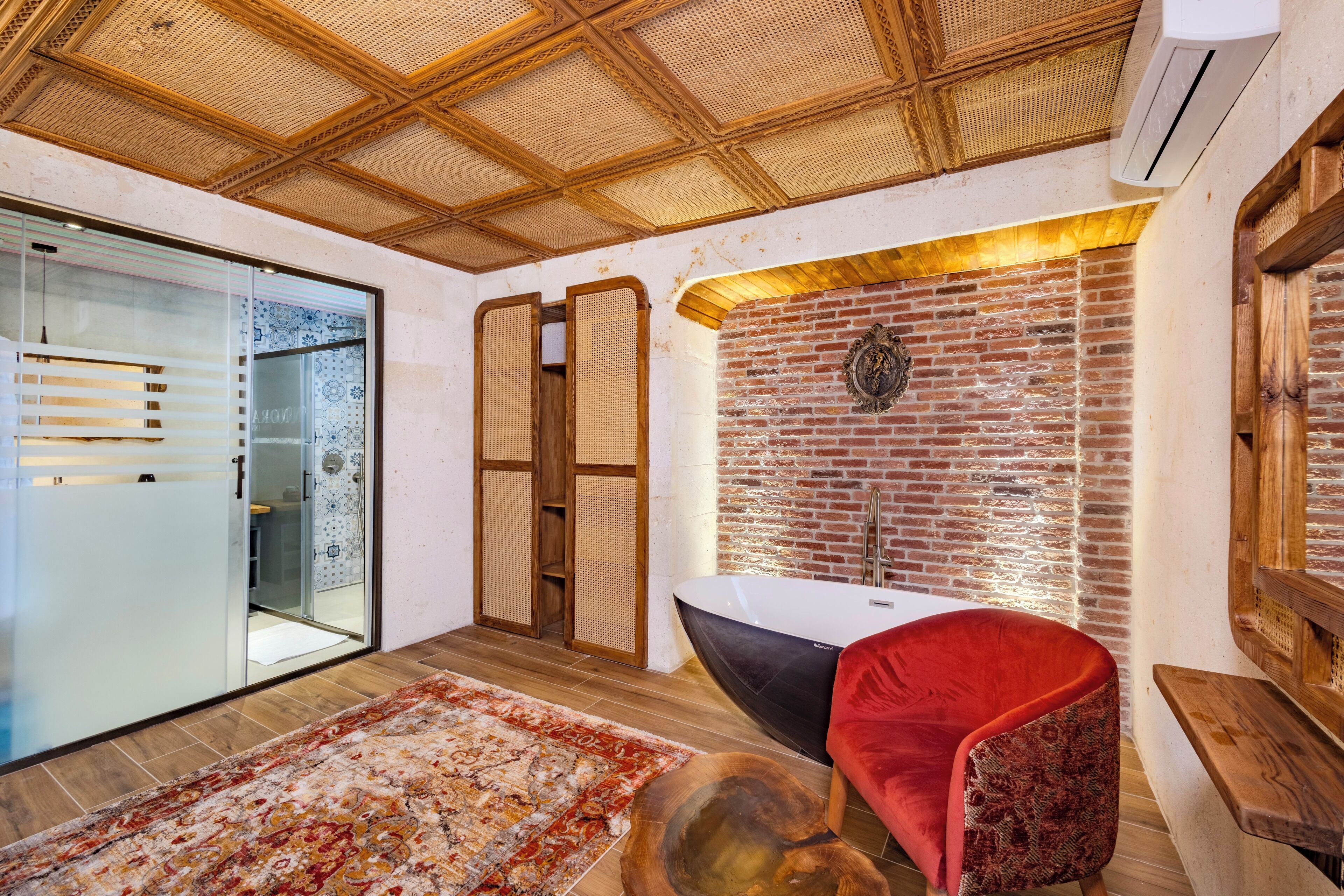 Quarto Deluxe | Roupa de alta qualidade, camas de colchão viscoelástico, minibar 