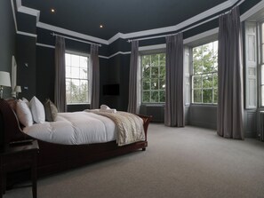 7 quartos, com decoração personalizada, com mobília individualizada 