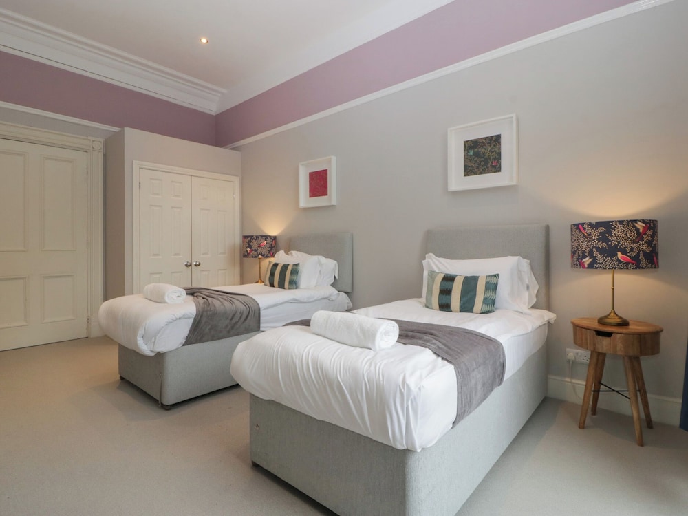 Frenchay Park House Reviews, Deals & Photos 2026 - Vrbo