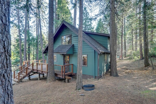 3 Mi To Calaveras Big Trees: Group-ready Mtn Cabin - Murphys, CA