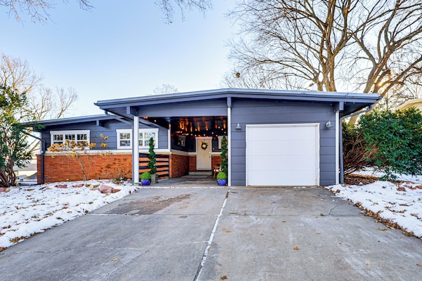 Spacious & Family Friendly! Lincoln Home Near Dtwn - Lincoln, NE