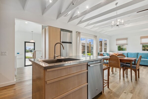 161 S Fletcher 5 Bedroom Home Reviews, Deals & Photos 2026 - Expedia