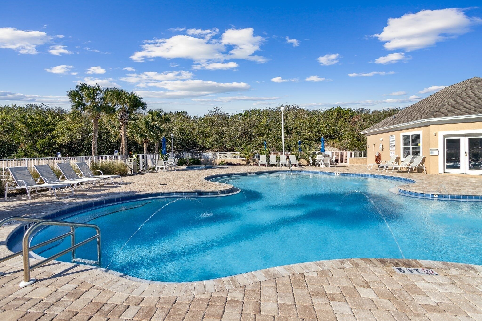 Apartamento em Condomínio Fechado, 3 quartos | Piscina