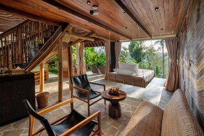 Villa Deluxe, vista para a piscina | Sala de estar