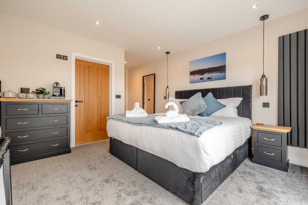 6 Bed in Pancrasweek (oc-w30442) Reviews, Deals & Photos 2026 - Stayz