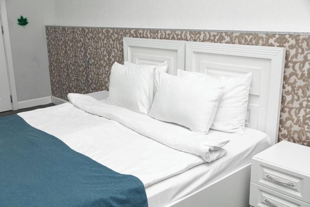 Quarto Triplo Clássico, Vista para a cidade | Cofre no quarto, quartos insonorizados, Wi-fi grátis 